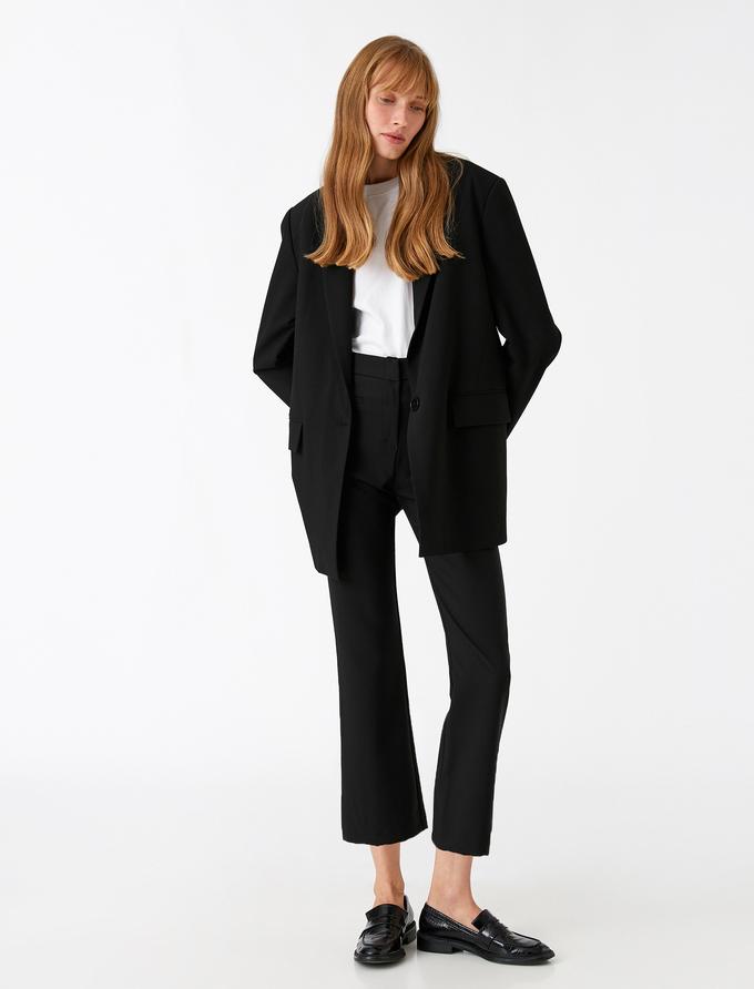 Koton: Türkiye'nin Öncü Moda ve Giyim Markası