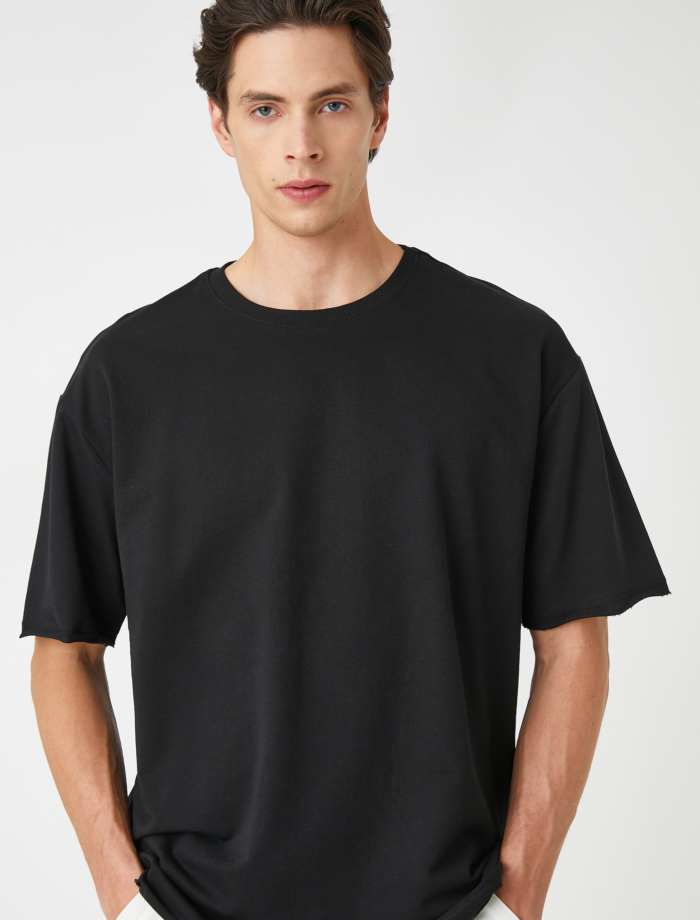 Siyah Erkek Basic Oversize Tişört Bisiklet Yaka Kısa Kollu 3SAM10170HK | Koton