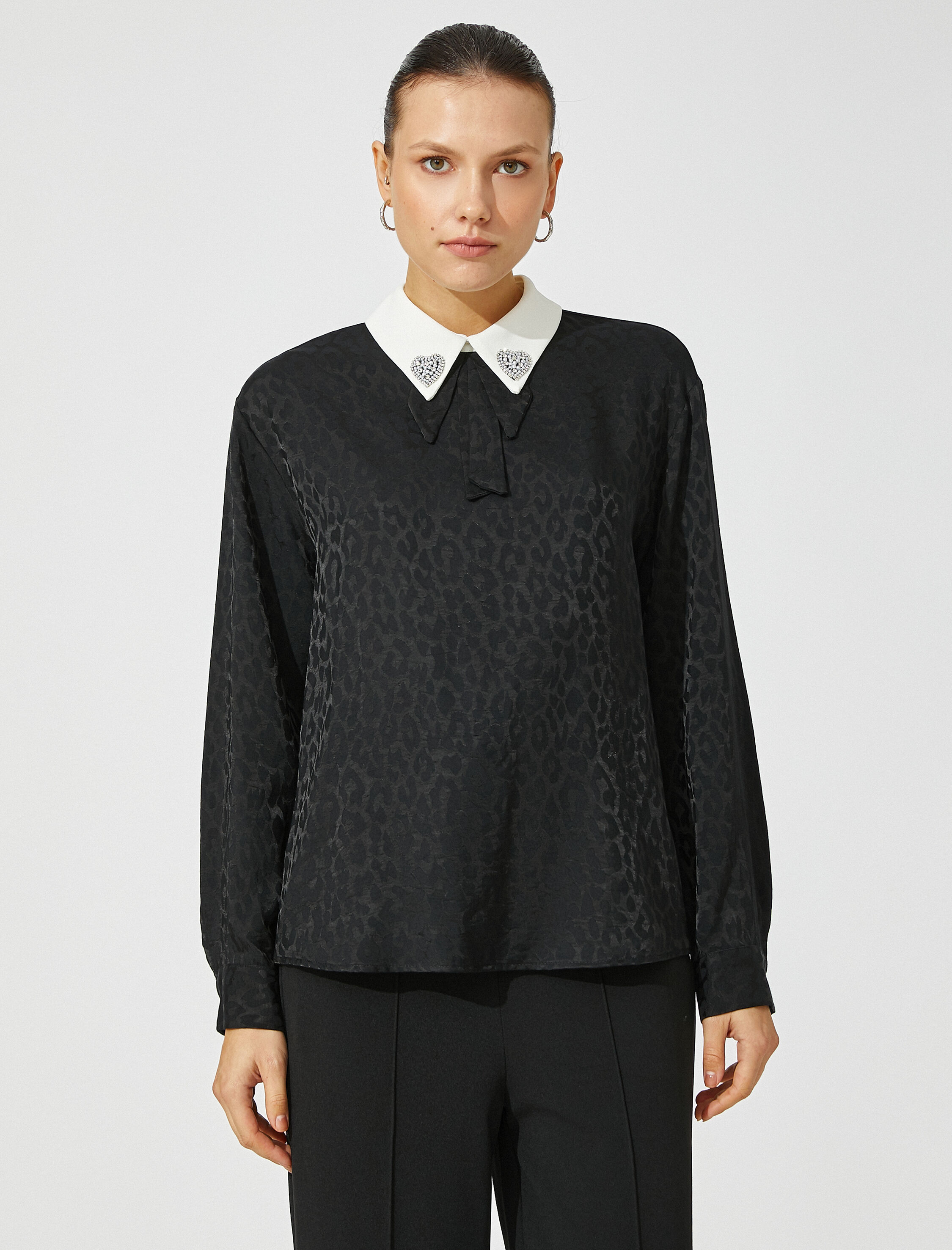 Siyah Kadın Leopar Desenli Bluz Yakası Taşlı 3WAK60067PW | Koton