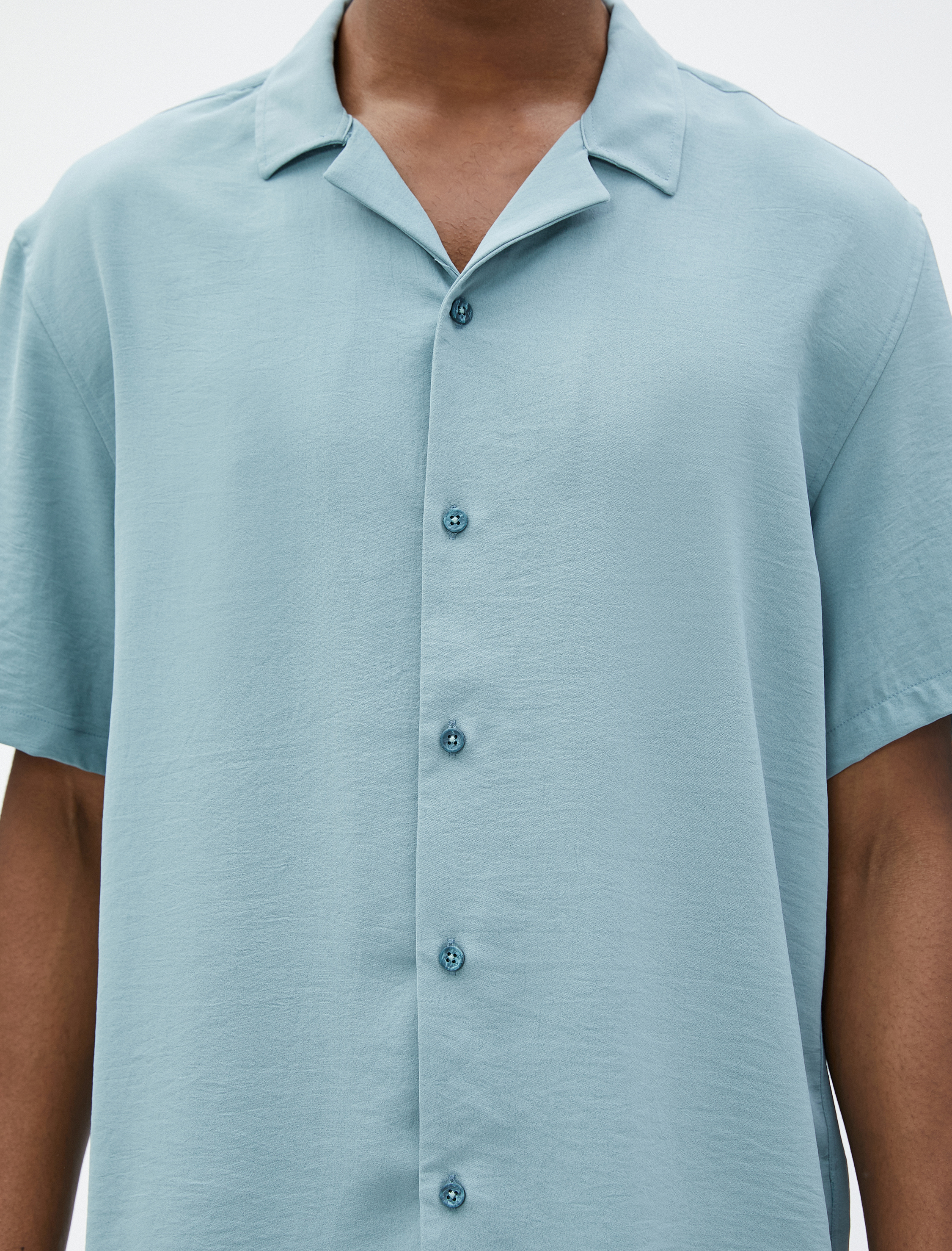 Mavi Erkek Yazlık Gömlek Kısa Kollu Devrik Yaka Düğmeli 3SAM60389HW | Koton