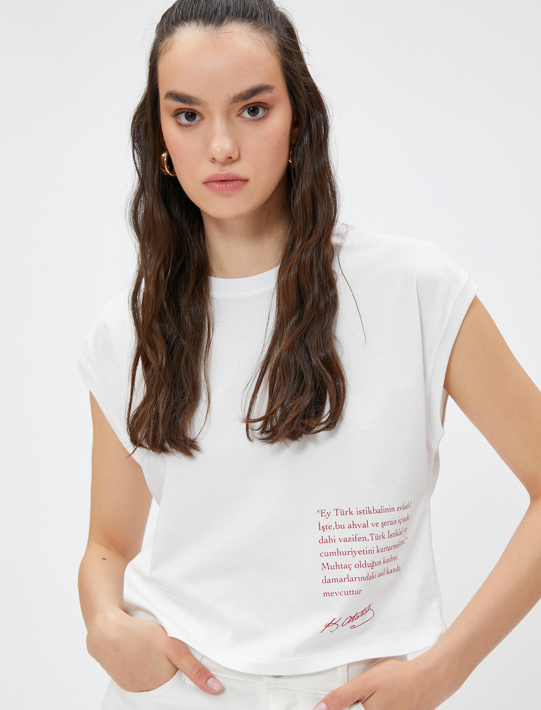 Beyaz Kadın Atatürk'ün Sözleri Baskılı Crop Tişört - 100. Yıla Özel 3SAK50027PK | Koton