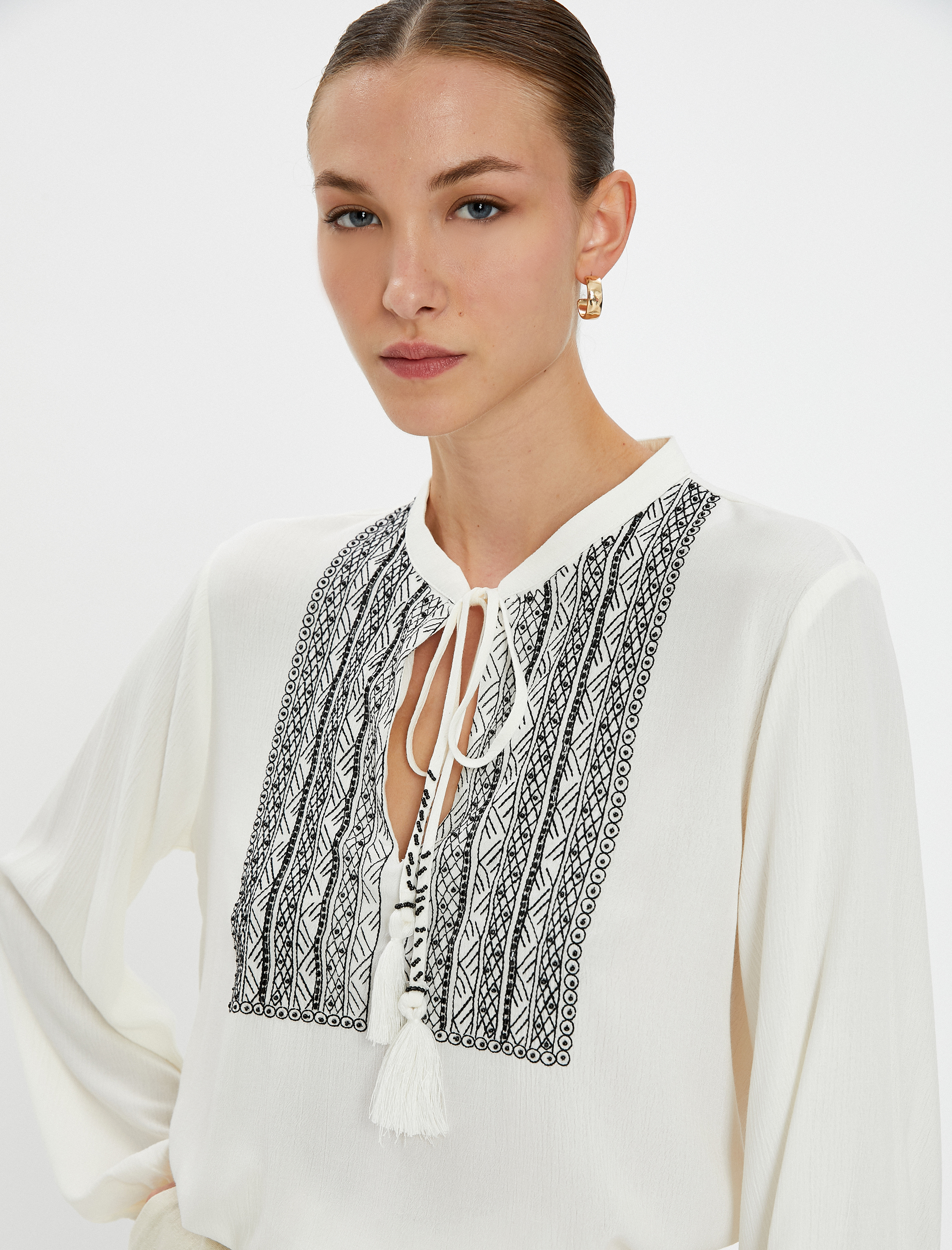 Ekru Kadın Bohem Bluz Nakış Detaylı Uzun Kollu 3SAK60143EW | Koton