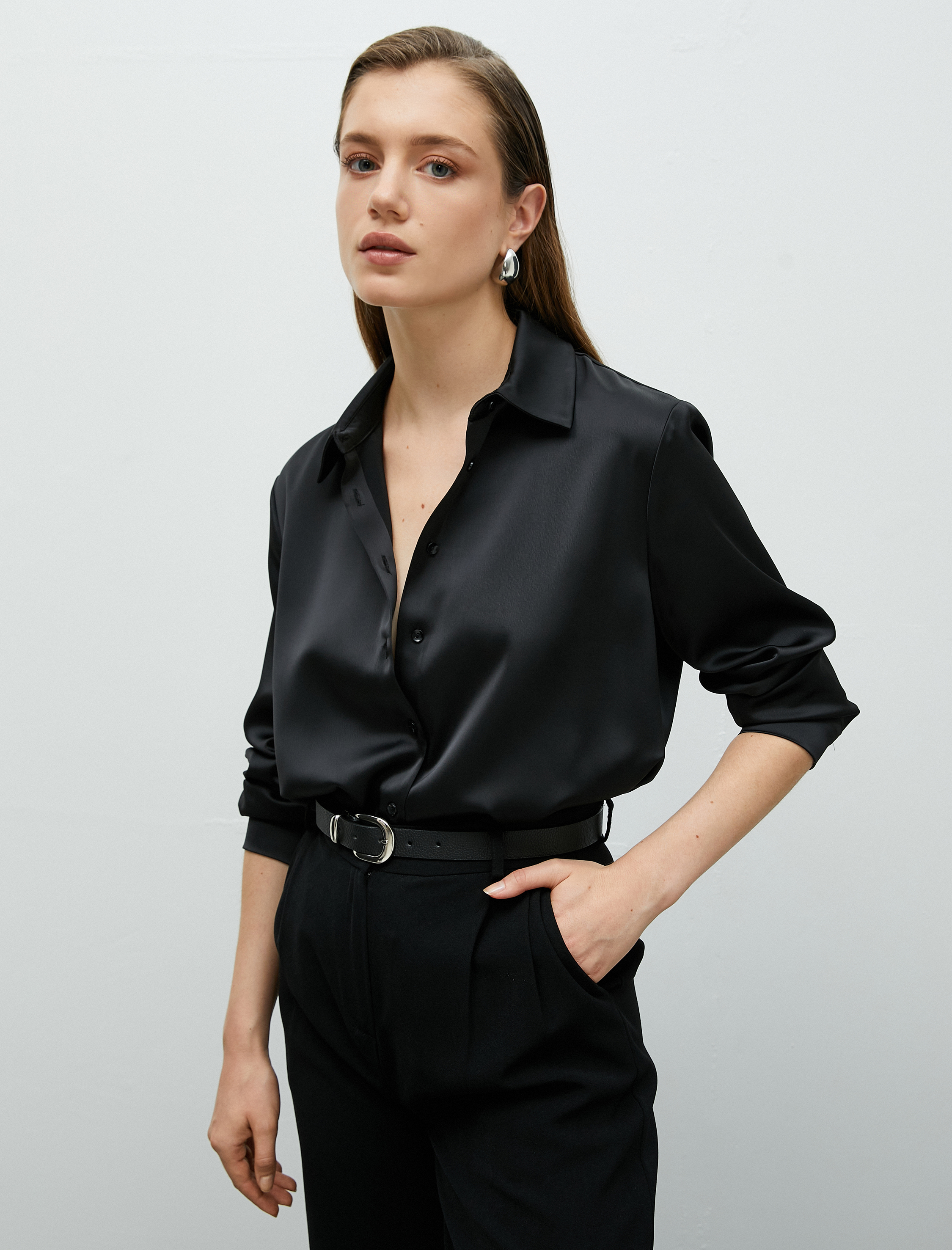 Siyah Kadın Saten Gömlek Düğmeli Uzun Kollu Klasik Yaka 4WAK60221UW | Koton