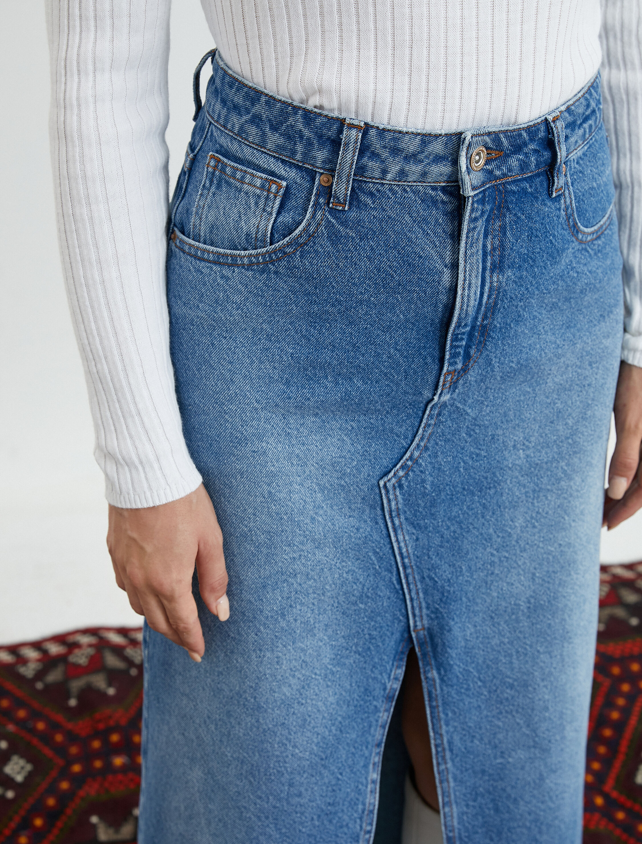 Lacivert Kadın Midi Kot Etek Yırtmaçlı Cep Detaylı 4WAL70029MD | Koton