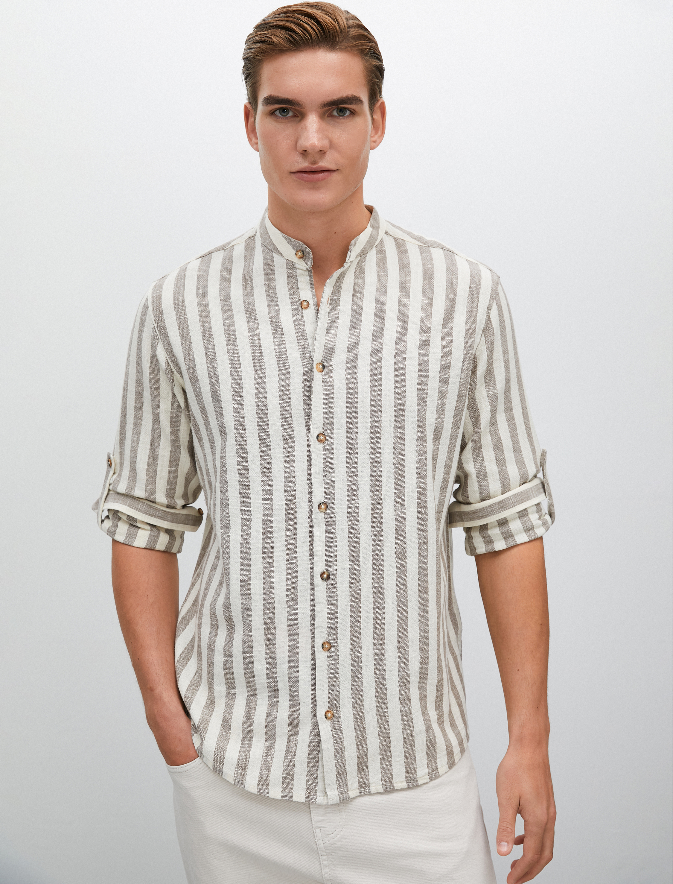 Gri Erkek Hakim Yaka Gömlek Uzun Kollu Kıvrılabilir Kol Detaylı Düğmeli ...